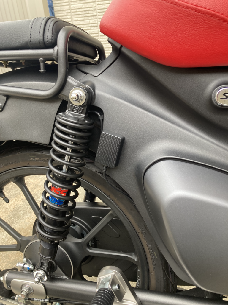 「C125カブ」YSS ハイブリッドリヤショック交換、サスペンションを交換するメリット・デメリットと乗り味の違いは？ | タンデム819